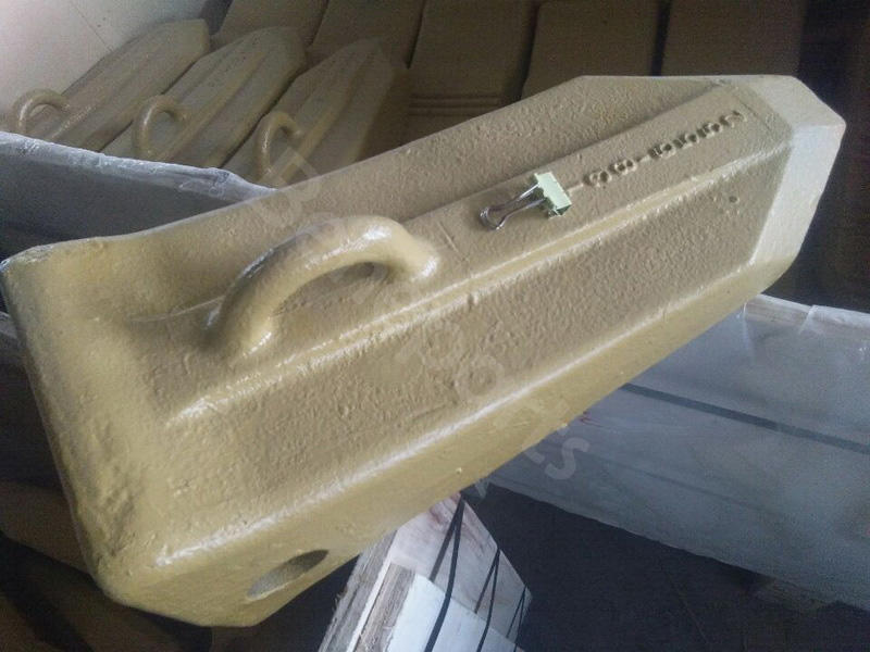 Caterpillar J550 Bucket Tooth 1386552 - Buy Heavy Machinery, Tooth ...