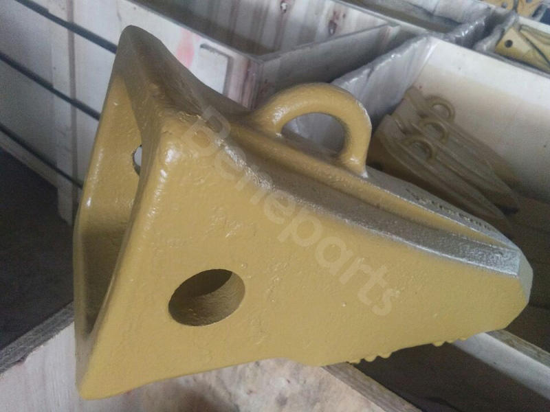 Caterpillar J550 Bucket Tooth 1386552 - Buy Heavy Machinery, Tooth ...